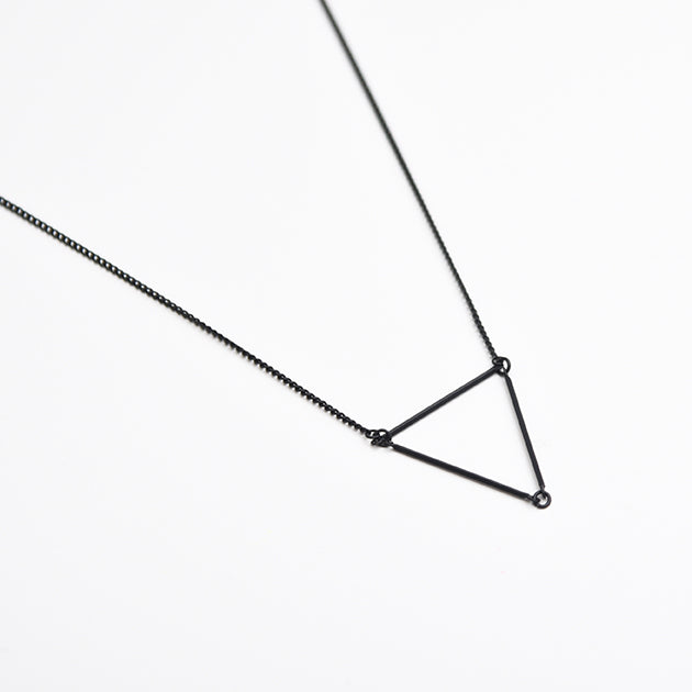 3-Bar Triangle Short Necklace | Pur-suits.com – Pursuits